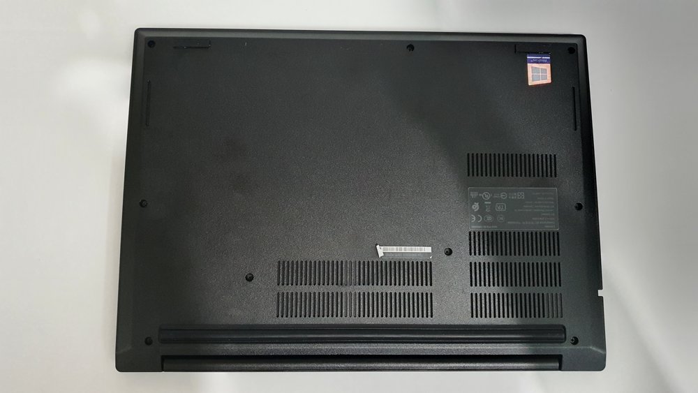 Lenovo Thinkpad E490 Core i5 8265u RAM DDR4 8G SSD 256G IPS Full HD 14 inch